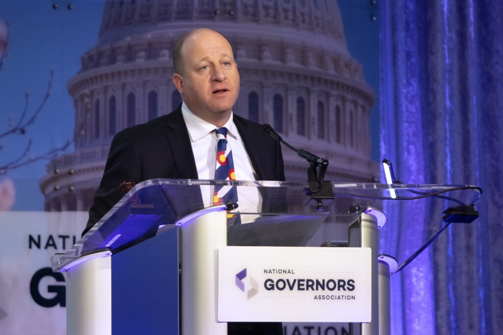 Keep EV mandate despite Trump, influential state governor tells Canada ...